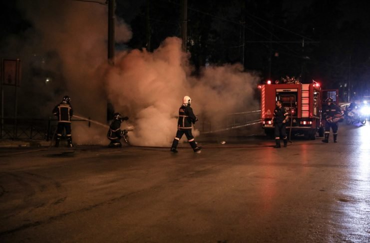 Πυρκαγιά σε Ι.Χ.Ε.οχημα στο Ίλιον Αττικής