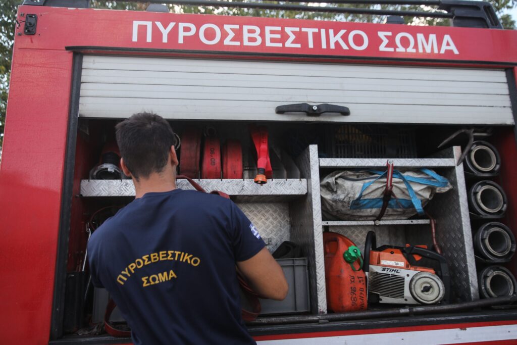 Πυρκαγιά σε μονοκατοικία στον Βαθύλακκο Θεσσαλονίκης