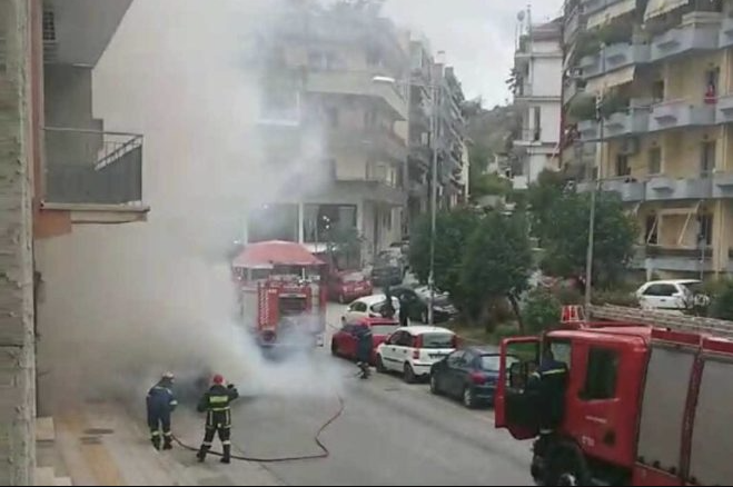 Πυρκαγιά σε Ι.Χ όχημα επί της οδού Σουλίου στα Ιωάννινα