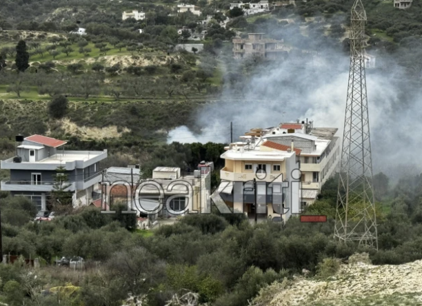 Πυρκαγιά σε αγροτική έκταση στην περιοχή του Κορακοβουνίου στο Ηράκλειο ...