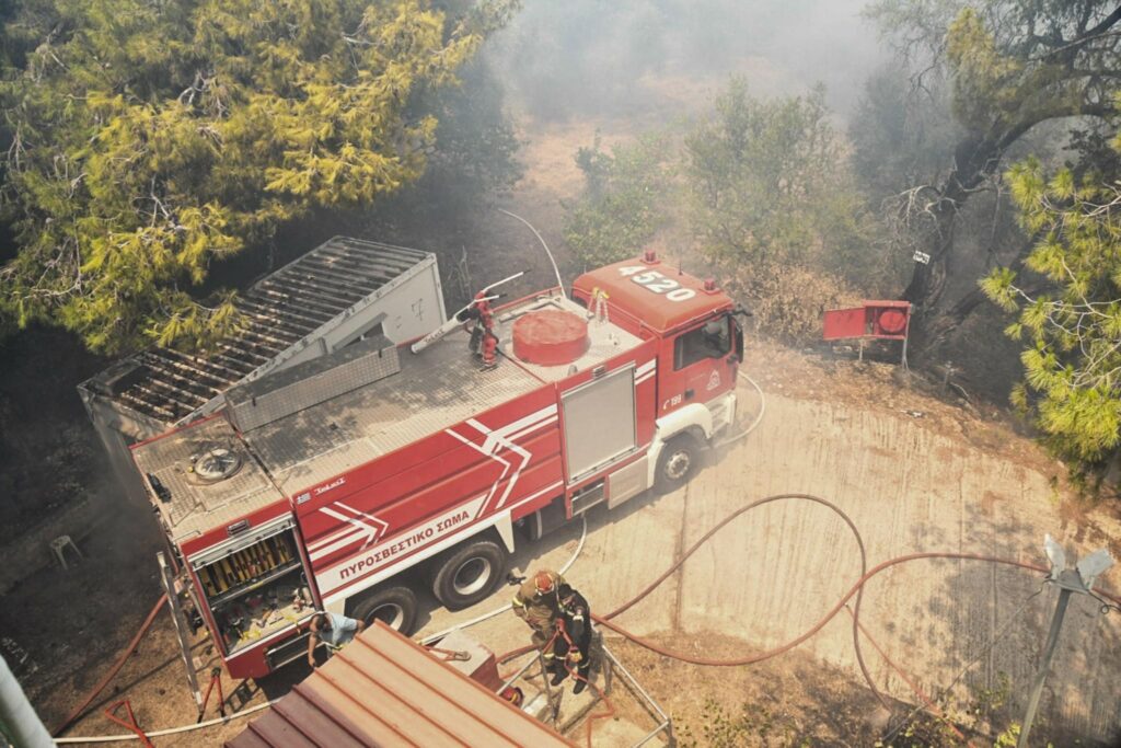 Πυρκαγιά σε αγροτική αποθήκη στην περιοχή Νησέλλι Ημαθίας